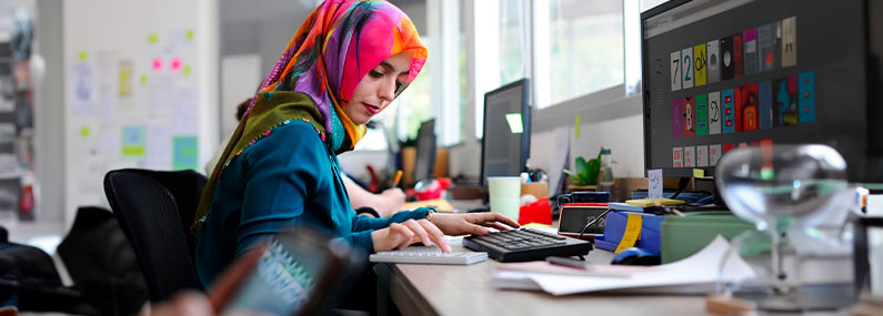 Top 5 Reasons to Work in Oman | Benefits of Working in Oman